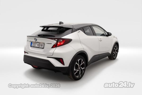 White Toyota C-HR 2020 in Tartu, with an engine capacity of 1.80 L and mileage of 81 thousand km for 19999 €, photo 5 on AUTOMOTO.COM.LV