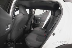 Белый Тойота C-HR 2020 в Тарту, объемом двигателя 1.80 л и пробегом 81 тыс. км за 19999 €, фото 13 на AUTOMOTO.COM.LV
