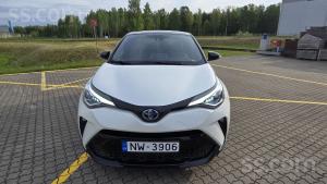 Balts Toyota C-HR 2020 Rīga, ar dzinēja tilpumu 2.00 L un nobraukumu 103 tūkst. km par 20300 €, foto 4 vietnē AUTOMOTO.COM.LV