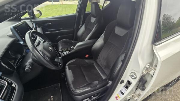 Balts Toyota C-HR 2020 Rīga, ar dzinēja tilpumu 2.00 L un nobraukumu 103 tūkst. km par 20300 €, foto 7 vietnē AUTOMOTO.COM.LV