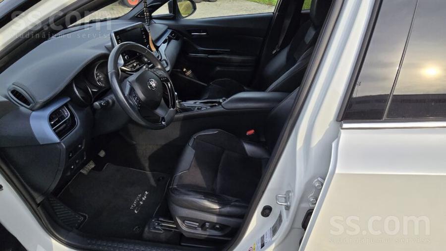 Balts Toyota C-HR 2020 Rīga, ar dzinēja tilpumu 2.00 L un nobraukumu 103 tūkst. km par 20300 €, foto 11 vietnē AUTOMOTO.COM.LV
