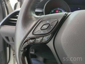 Balts Toyota C-HR 2020 Daugavpils, ar dzinēja tilpumu 1.80 L un nobraukumu 94 tūkst. km par 21850 €, foto 10 vietnē AUTOMOTO.COM.LV