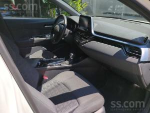 Balts Toyota C-HR 2020 Daugavpils, ar dzinēja tilpumu 1.80 L un nobraukumu 94 tūkst. km par 21850 €, foto 11 vietnē AUTOMOTO.COM.LV