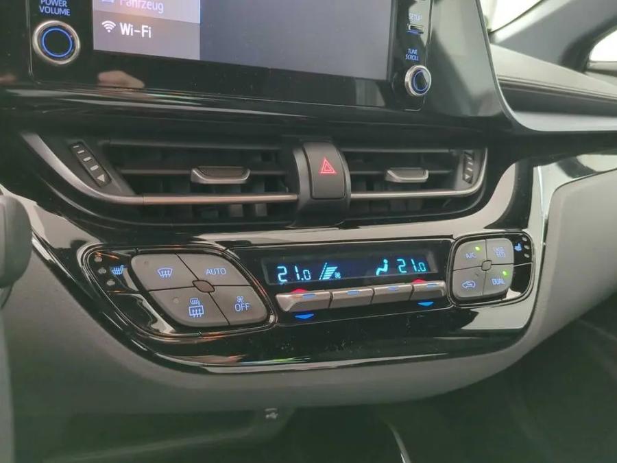 Белый Тойота C-HR 2020 в Даугавпилс, объемом двигателя 1.80 л и пробегом 94 тыс. км за 21850 €, фото 9 на AUTOMOTO.COM.LV