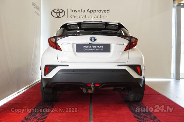 Balts Toyota C-HR 2020 Tartu, ar dzinēja tilpumu 1.80 L un nobraukumu 100 tūkst. km par 18490 €, foto 4 vietnē AUTOMOTO.COM.LV