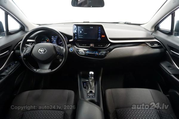 Balts Toyota C-HR 2020 Tartu, ar dzinēja tilpumu 1.80 L un nobraukumu 100 tūkst. km par 18490 €, foto 8 vietnē AUTOMOTO.COM.LV