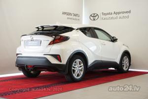 Белый Тойота C-HR 2020 в Тарту, объемом двигателя 1.80 л и пробегом 100 тыс. км за 18490 €, фото 3 на AUTOMOTO.COM.LV