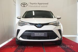 Белый Тойота C-HR 2020 в Тарту, объемом двигателя 1.80 л и пробегом 100 тыс. км за 18490 €, фото 6 на AUTOMOTO.COM.LV