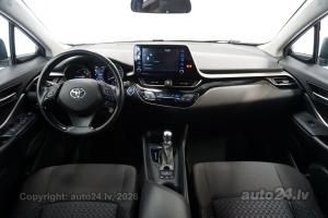 Белый Тойота C-HR 2020 в Тарту, объемом двигателя 1.80 л и пробегом 100 тыс. км за 18490 €, фото 9 на AUTOMOTO.COM.LV