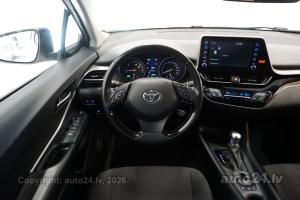 Белый Тойота C-HR 2020 в Тарту, объемом двигателя 1.80 л и пробегом 100 тыс. км за 18490 €, фото 10 на AUTOMOTO.COM.LV