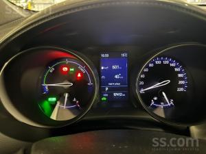 Белый Тойота C-HR 2020 в Огре, объемом двигателя 1.80 л и пробегом 98 тыс. км за 19500 €, фото 16 на AUTOMOTO.COM.LV