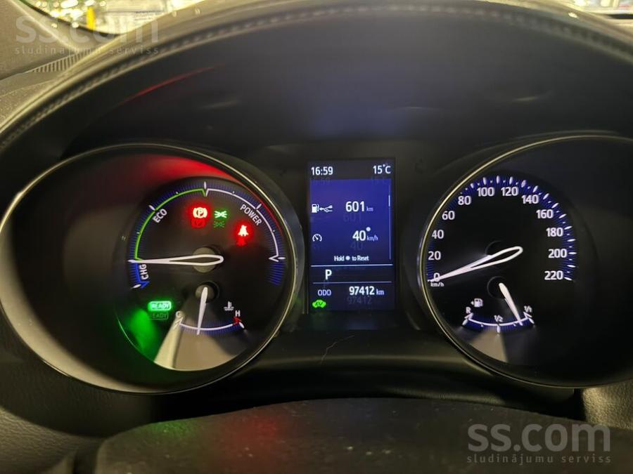 Белый Тойота C-HR 2020 в Огре, объемом двигателя 1.80 л и пробегом 98 тыс. км за 19500 €, фото 16 на AUTOMOTO.COM.LV