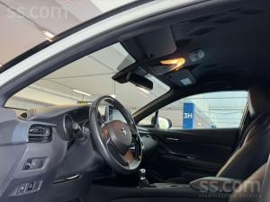 Белый Тойота C-HR 2020 в Огре, объемом двигателя 1.80 л и пробегом 98 тыс. км за 19500 €, фото 19 на AUTOMOTO.COM.LV