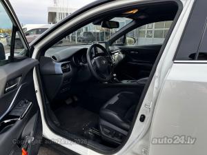 Белый Тойота C-HR 2021 в Таллин, объемом двигателя 1.80 л и пробегом 36 тыс. км за 22900 €, фото 6 на AUTOMOTO.COM.LV