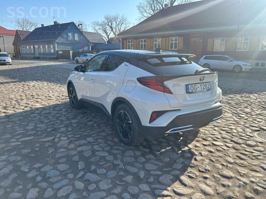 Balts Toyota C-HR 2021 Jelgava, ar dzinēja tilpumu 2.00 L un nobraukumu 160 tūkst. km par 18700 €, foto 7 vietnē AUTOMOTO.COM.LV