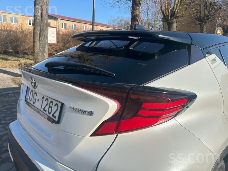 Balts Toyota C-HR 2021 Jelgava, ar dzinēja tilpumu 2.00 L un nobraukumu 160 tūkst. km par 18700 €, foto 8 vietnē AUTOMOTO.COM.LV