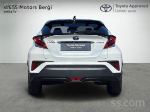 Balts Toyota C-HR 2021 Rīga, ar dzinēja tilpumu 1.80 L un nobraukumu 61 tūkst. km par 21990 €, foto 5 vietnē AUTOMOTO.COM.LV