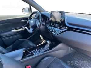 Balts Toyota C-HR 2021 Rīga, ar dzinēja tilpumu 1.80 L un nobraukumu 61 tūkst. km par 21990 €, foto 7 vietnē AUTOMOTO.COM.LV