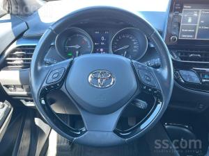 Balts Toyota C-HR 2021 Rīga, ar dzinēja tilpumu 1.80 L un nobraukumu 61 tūkst. km par 21990 €, foto 13 vietnē AUTOMOTO.COM.LV