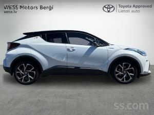 Balts Toyota C-HR 2021 Rīga, ar dzinēja tilpumu 1.80 L un nobraukumu 61 tūkst. km par 21990 €, foto 24 vietnē AUTOMOTO.COM.LV