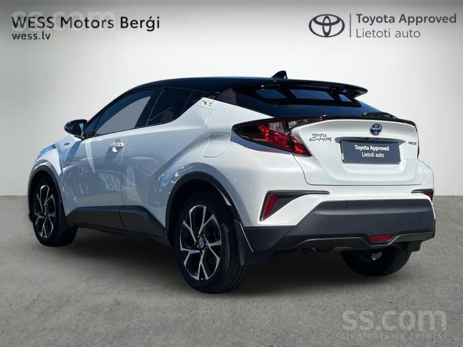 Balts Toyota C-HR 2021 Rīga, ar dzinēja tilpumu 1.80 L un nobraukumu 61 tūkst. km par 21990 €, foto 25 vietnē AUTOMOTO.COM.LV