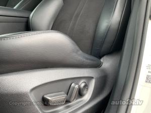 Balts Toyota C-HR 2021 Tallina, ar dzinēja tilpumu 1.80 L un nobraukumu 35 tūkst. km par 22477 €, foto 6 vietnē AUTOMOTO.COM.LV