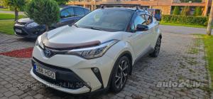Balts Toyota C-HR 2021 Tallina, ar dzinēja tilpumu 1.80 L un nobraukumu 110 tūkst. km par 19000 €, foto 3 vietnē AUTOMOTO.COM.LV