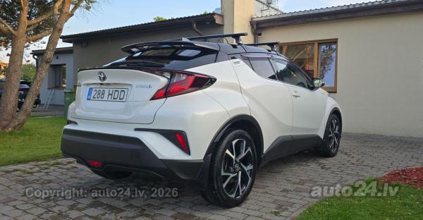 Balts Toyota C-HR 2021 Tallina, ar dzinēja tilpumu 1.80 L un nobraukumu 110 tūkst. km par 19000 €, foto 5 vietnē AUTOMOTO.COM.LV