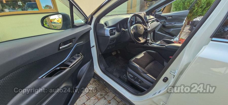 Balts Toyota C-HR 2021 Tallina, ar dzinēja tilpumu 1.80 L un nobraukumu 110 tūkst. km par 19000 €, foto 10 vietnē AUTOMOTO.COM.LV