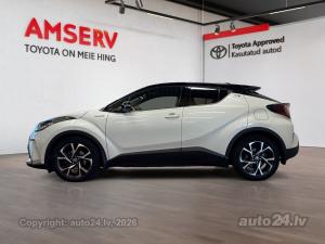 Белый Тойота C-HR 2021 в Тарту, объемом двигателя 2.00 л и пробегом 135 тыс. км за 20290 €, фото 4 на AUTOMOTO.COM.LV