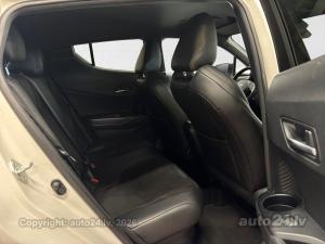 Белый Тойота C-HR 2021 в Тарту, объемом двигателя 2.00 л и пробегом 135 тыс. км за 20290 €, фото 8 на AUTOMOTO.COM.LV