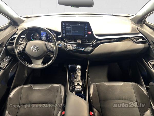 Белый Тойота C-HR 2021 в Тарту, объемом двигателя 2.00 л и пробегом 135 тыс. км за 20290 €, фото 9 на AUTOMOTO.COM.LV