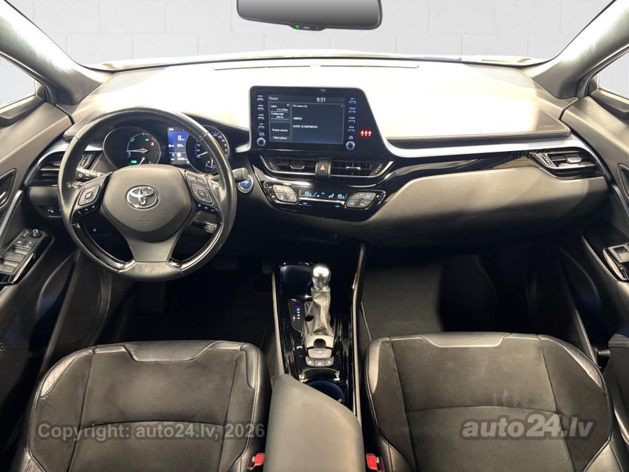 Белый Тойота C-HR 2021 в Тарту, объемом двигателя 2.00 л и пробегом 135 тыс. км за 20290 €, фото 9 на AUTOMOTO.COM.LV