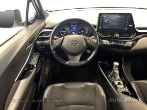 Белый Тойота C-HR 2021 в Тарту, объемом двигателя 2.00 л и пробегом 135 тыс. км за 20290 €, фото 10 на AUTOMOTO.COM.LV