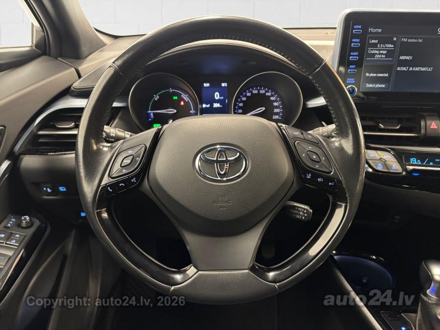 Белый Тойота C-HR 2021 в Тарту, объемом двигателя 2.00 л и пробегом 135 тыс. км за 20290 €, фото 13 на AUTOMOTO.COM.LV