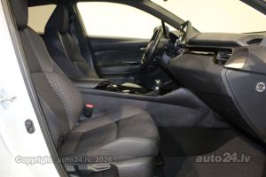Белый Тойота C-HR 2022 в Таллин, объемом двигателя 1.80 л и пробегом 59 тыс. км за 23490 €, фото 7 на AUTOMOTO.COM.LV