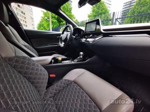 Белый Тойота C-HR 2022 в Таллин, объемом двигателя 1.80 л и пробегом 61 тыс. км за 23995 €, фото 17 на AUTOMOTO.COM.LV