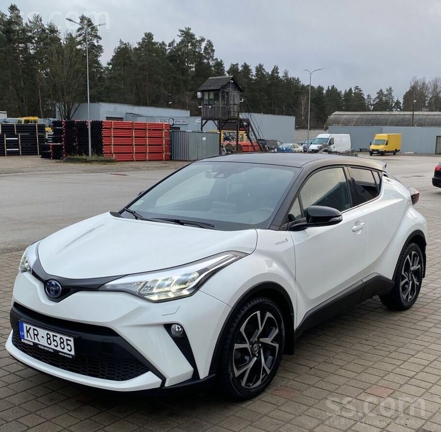 Balts Toyota C-HR 2022 Valmiera, ar dzinēja tilpumu 1.80 L un nobraukumu 47 tūkst. km par 23500 €, foto 1 vietnē AUTOMOTO.COM.LV