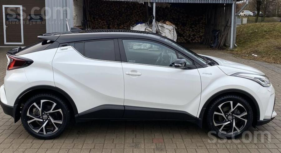 Balts Toyota C-HR 2022 Valmiera, ar dzinēja tilpumu 1.80 L un nobraukumu 47 tūkst. km par 23500 €, foto 5 vietnē AUTOMOTO.COM.LV