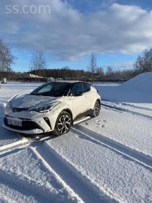 Balts Toyota C-HR 2022 Valmiera, ar dzinēja tilpumu 1.80 L un nobraukumu 47 tūkst. km par 23500 €, foto 8 vietnē AUTOMOTO.COM.LV