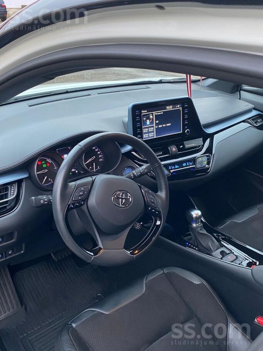 Balts Toyota C-HR 2022 Valmiera, ar dzinēja tilpumu 1.80 L un nobraukumu 47 tūkst. km par 23500 €, foto 11 vietnē AUTOMOTO.COM.LV