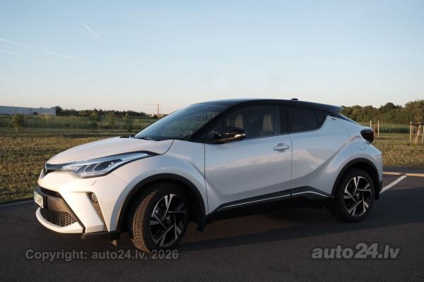 White Toyota C-HR 2022 in Tallinn, with an engine capacity of 1.80 L and mileage of 36 thousand km for 23500 €, photo 3 on AUTOMOTO.COM.LV