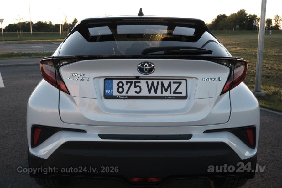 Balts Toyota C-HR 2022 Tallina, ar dzinēja tilpumu 1.80 L un nobraukumu 36 tūkst. km par 23500 €, foto 7 vietnē AUTOMOTO.COM.LV