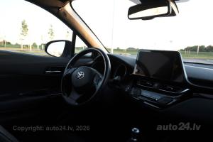 Balts Toyota C-HR 2022 Tallina, ar dzinēja tilpumu 1.80 L un nobraukumu 36 tūkst. km par 23500 €, foto 9 vietnē AUTOMOTO.COM.LV