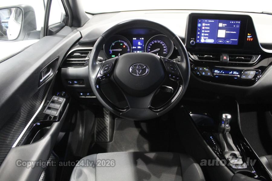 Белый Тойота C-HR 2022 в Таллин, объемом двигателя 1.80 л и пробегом 60 тыс. км за 23490 €, фото 10 на AUTOMOTO.COM.LV