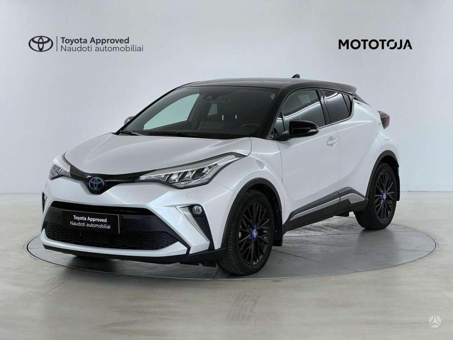 Белый Тойота C-HR 2022 в Вильнюс, объемом двигателя 1.80 л и пробегом 84 тыс. км за 23900 €, фото 1 на AUTOMOTO.COM.LV