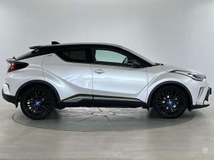 Белый Тойота C-HR 2022 в Вильнюс, объемом двигателя 1.80 л и пробегом 84 тыс. км за 23900 €, фото 17 на AUTOMOTO.COM.LV