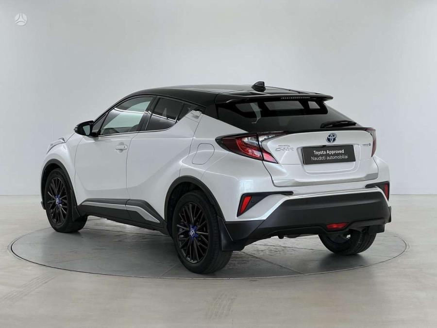Белый Тойота C-HR 2022 в Вильнюс, объемом двигателя 1.80 л и пробегом 84 тыс. км за 23900 €, фото 18 на AUTOMOTO.COM.LV