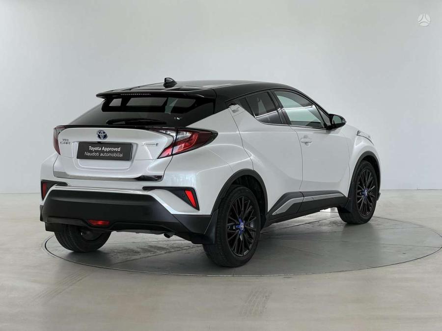 Белый Тойота C-HR 2022 в Вильнюс, объемом двигателя 1.80 л и пробегом 84 тыс. км за 23900 €, фото 21 на AUTOMOTO.COM.LV