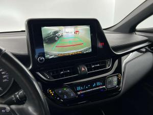 Белый Тойота C-HR 2022 в Вильнюс, объемом двигателя 1.80 л и пробегом 84 тыс. км за 23900 €, фото 23 на AUTOMOTO.COM.LV
